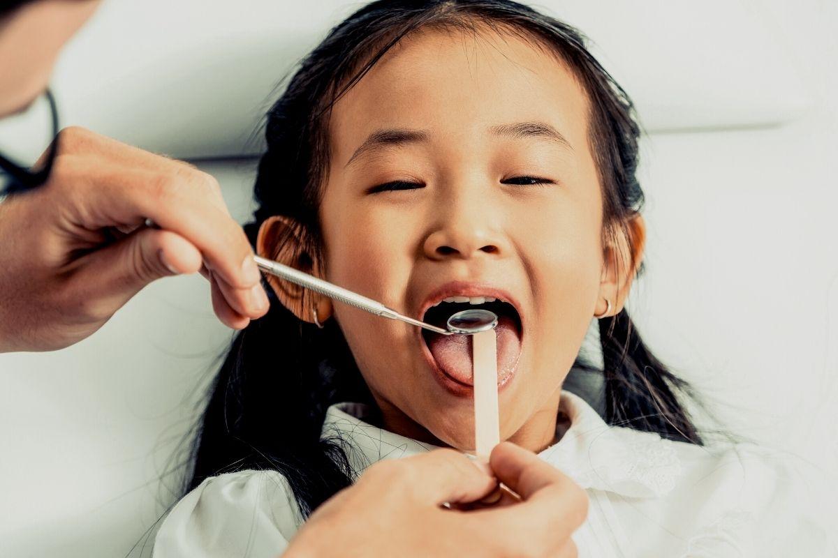 สิทธิรักษาพยาบาลบัตรทองล่าสุดมีรายละเอียดอะไรบ้าง ย้ายสิทธิบัตรทองออนไลน์ - grandmoun.com สมัคร ...